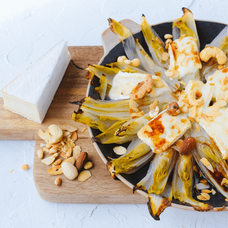 Koolhydraatarme witlof met brie en noten